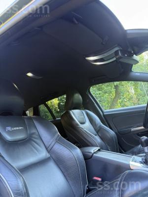 Pelēks Volvo V60 2013 Rīga, ar dzinēja tilpumu 2.00 L un nobraukumu 311 tūkst. km par 4300 €, foto 19 vietnē AUTOMOTO.COM.LV