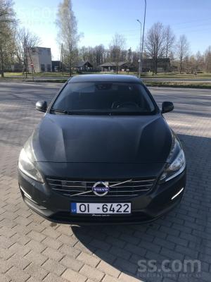 Grey Volvo V60 2013 in Jelgava, with an engine capacity of 1.60 L and mileage of 284 thousand km for 7450 €, photo  on AUTOMOTO.COM.LV