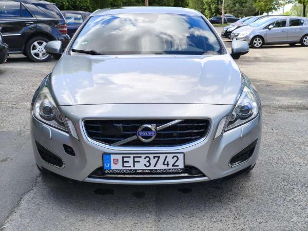 Серый Вольво B60 2013 в Вильнюс, объемом двигателя 2.40 л и пробегом 256 тыс. км за 6450 €, фото 8 на AUTOMOTO.COM.LV