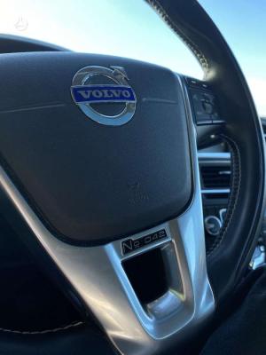 Pelēks Volvo V60 2013 Viļņa, ar dzinēja tilpumu 2.40 L un nobraukumu 256 tūkst. km par 5900 €, foto 15 vietnē AUTOMOTO.COM.LV