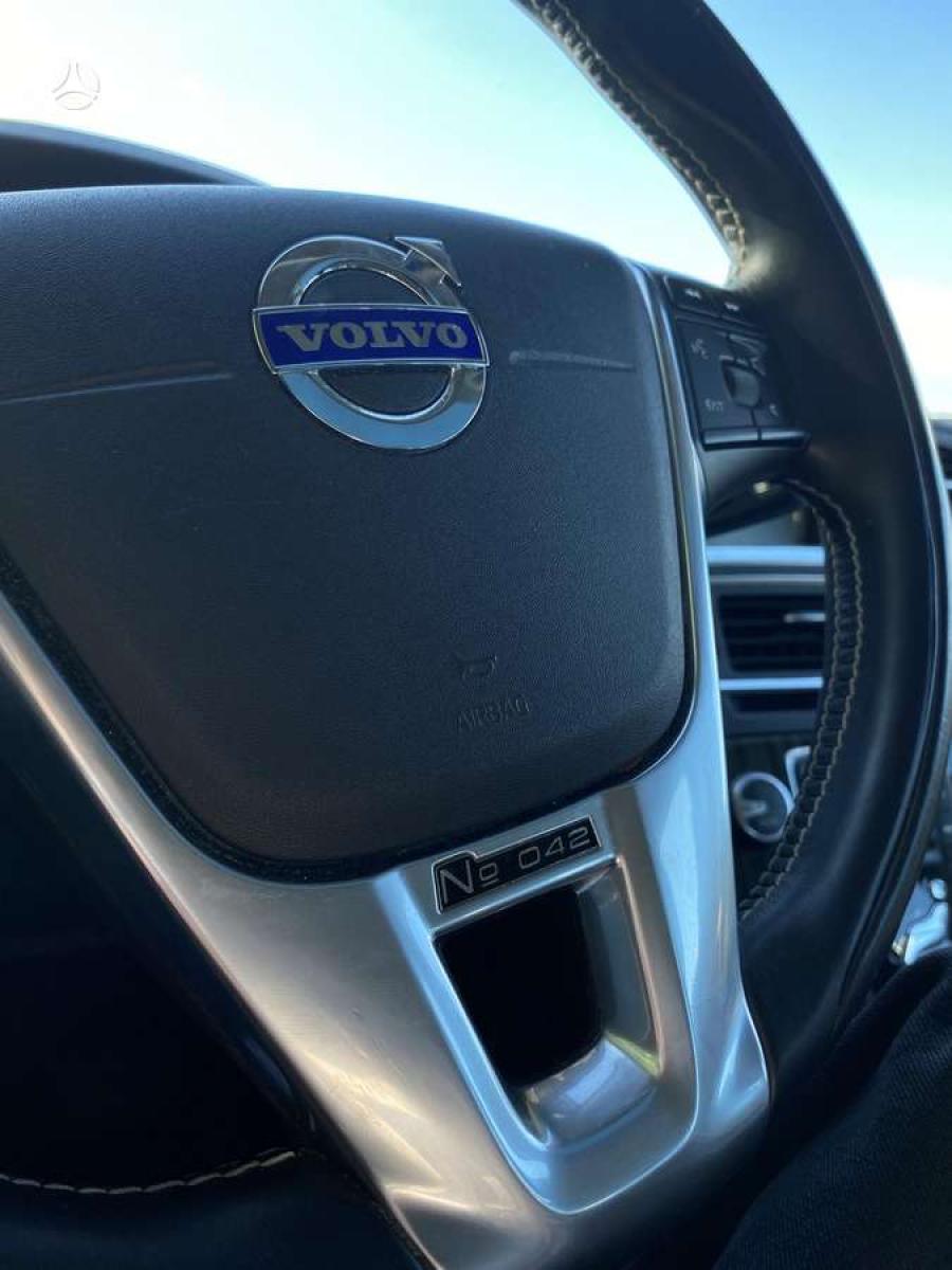 Pelēks Volvo V60 2013 Viļņa, ar dzinēja tilpumu 2.40 L un nobraukumu 256 tūkst. km par 5900 €, foto 15 vietnē AUTOMOTO.COM.LV