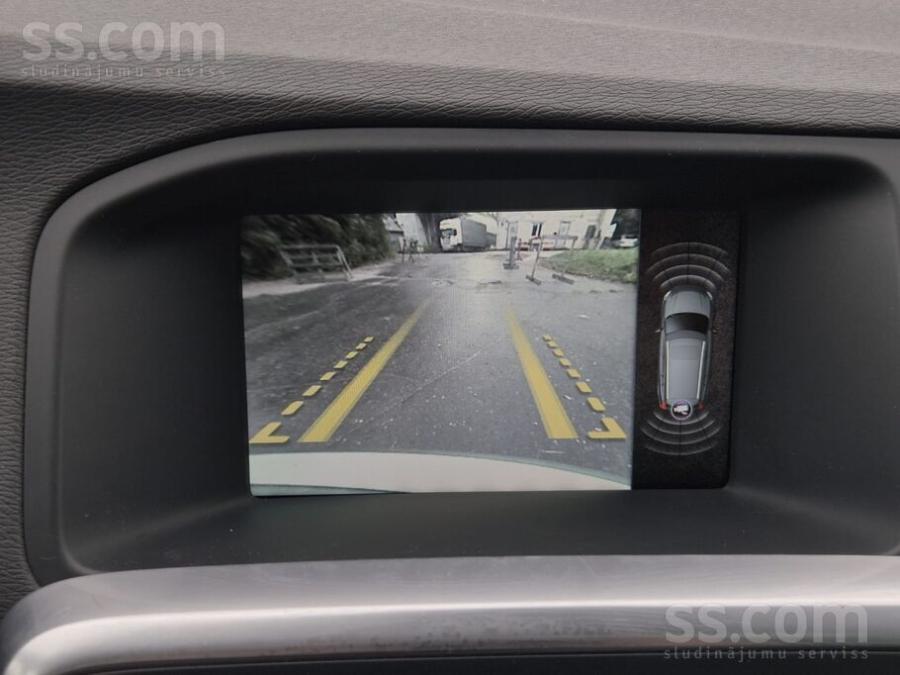 Grey Volvo V60 2013 in Riga, with an engine capacity of 2.40 L and mileage of 263 thousand km for 7990 €, photo 15 on AUTOMOTO.COM.LV