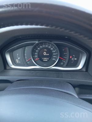 Pelēks Volvo V60 2013 Tukums, ar dzinēja tilpumu 1.60 L un nobraukumu 265 tūkst. km par 6350 €, foto 9 vietnē AUTOMOTO.COM.LV