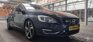 Pelēks Volvo V60 2013 Kauņa, ar dzinēja tilpumu 2.40 L un nobraukumu 295 tūkst. km par 6200 €, foto  vietnē AUTOMOTO.COM.LV