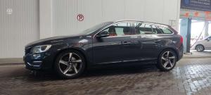 Grey Volvo V60 2013 in Kaunas, with an engine capacity of 2.40 L and mileage of 295 thousand km for 6200 €, photo 7 on AUTOMOTO.COM.LV