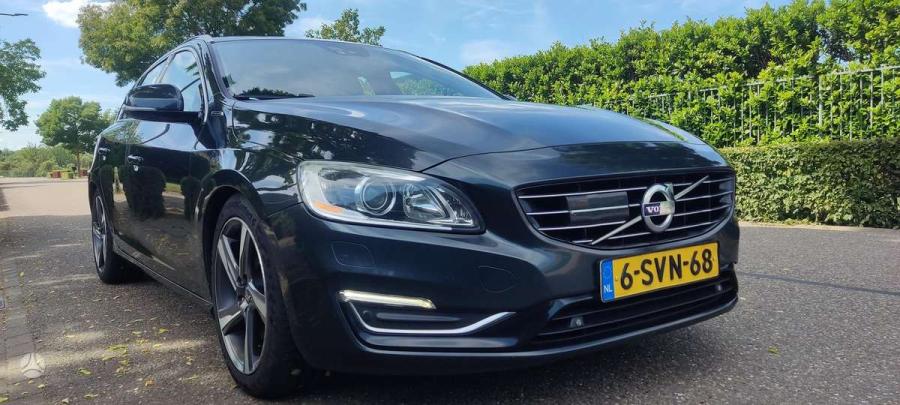 Grey Volvo V60 2013 in Kaunas, with an engine capacity of 2.40 L and mileage of 295 thousand km for 6200 €, photo 10 on AUTOMOTO.COM.LV