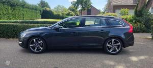 Grey Volvo V60 2013 in Kaunas, with an engine capacity of 2.40 L and mileage of 295 thousand km for 6200 €, photo 15 on AUTOMOTO.COM.LV
