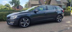 Grey Volvo V60 2013 in Kaunas, with an engine capacity of 2.40 L and mileage of 295 thousand km for 6200 €, photo 16 on AUTOMOTO.COM.LV