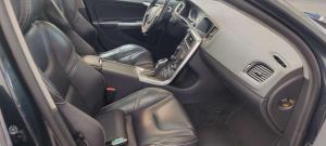 Grey Volvo V60 2013 in Kaunas, with an engine capacity of 2.40 L and mileage of 295 thousand km for 6200 €, photo 17 on AUTOMOTO.COM.LV