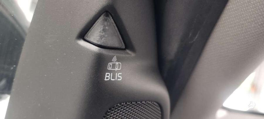 Grey Volvo V60 2013 in Kaunas, with an engine capacity of 2.40 L and mileage of 295 thousand km for 6200 €, photo 23 on AUTOMOTO.COM.LV