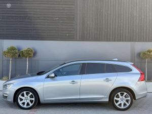 Pelēks Volvo V60 2013 Šauļi, ar dzinēja tilpumu 2.40 L un nobraukumu 283 tūkst. km par 8950 €, foto 6 vietnē AUTOMOTO.COM.LV