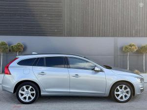 Pelēks Volvo V60 2013 Šauļi, ar dzinēja tilpumu 2.40 L un nobraukumu 283 tūkst. km par 8950 €, foto 7 vietnē AUTOMOTO.COM.LV