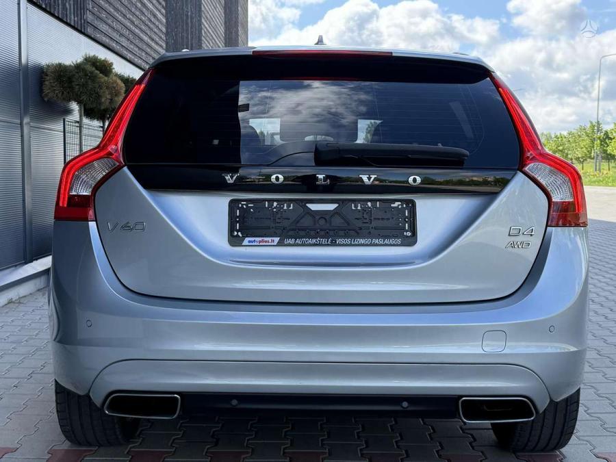 Pelēks Volvo V60 2013 Šauļi, ar dzinēja tilpumu 2.40 L un nobraukumu 283 tūkst. km par 8950 €, foto 12 vietnē AUTOMOTO.COM.LV