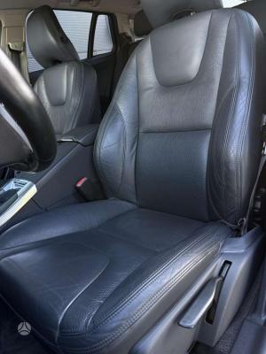 Pelēks Volvo V60 2013 Šauļi, ar dzinēja tilpumu 2.40 L un nobraukumu 283 tūkst. km par 8950 €, foto 25 vietnē AUTOMOTO.COM.LV