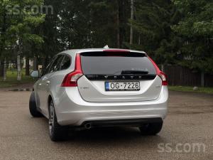 Серый Вольво B60 2013 в Даугавпилс, объемом двигателя 2.00 л и пробегом 232 тыс. км за 6490 €, фото 3 на AUTOMOTO.COM.LV