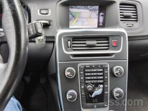 Grey Volvo V60 2013 in Valmiera, with an engine capacity of 2.00 L and mileage of 218 thousand km for 6300 €, photo 11 on AUTOMOTO.COM.LV