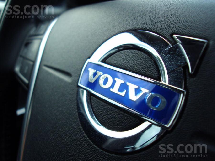 Grey Volvo V60 2013 in Riga, with an engine capacity of 2.40 L and mileage of 219 thousand km for 9400 €, photo 11 on AUTOMOTO.COM.LV