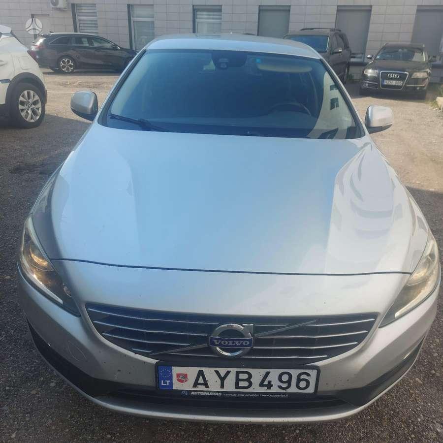 Pelēks Volvo V60 2013 Panevēža, ar dzinēja tilpumu 1.56 L un nobraukumu 243 tūkst. km par 4800 €, foto 1 vietnē AUTOMOTO.COM.LV