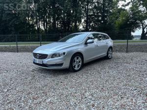 Pelēks Volvo V60 2013 Cēsis, ar dzinēja tilpumu 1.60 L un nobraukumu 0 tūkst. km par 5700 €, foto  vietnē AUTOMOTO.COM.LV