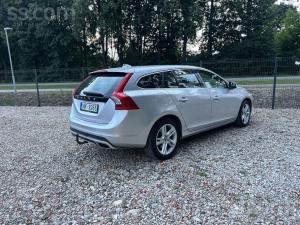 Pelēks Volvo V60 2013 Cēsis, ar dzinēja tilpumu 1.60 L un nobraukumu 0 tūkst. km par 5700 €, foto 6 vietnē AUTOMOTO.COM.LV