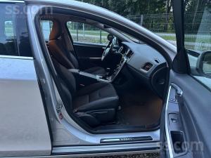 Pelēks Volvo V60 2013 Cēsis, ar dzinēja tilpumu 1.60 L un nobraukumu 0 tūkst. km par 5700 €, foto 9 vietnē AUTOMOTO.COM.LV