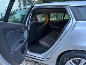 Pelēks Volvo V60 2013 Cēsis, ar dzinēja tilpumu 1.60 L un nobraukumu 0 tūkst. km par 5700 €, foto 13 vietnē AUTOMOTO.COM.LV