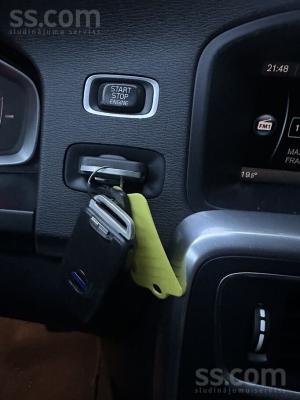 Pelēks Volvo V60 2013 Cēsis, ar dzinēja tilpumu 1.60 L un nobraukumu 0 tūkst. km par 5700 €, foto 20 vietnē AUTOMOTO.COM.LV