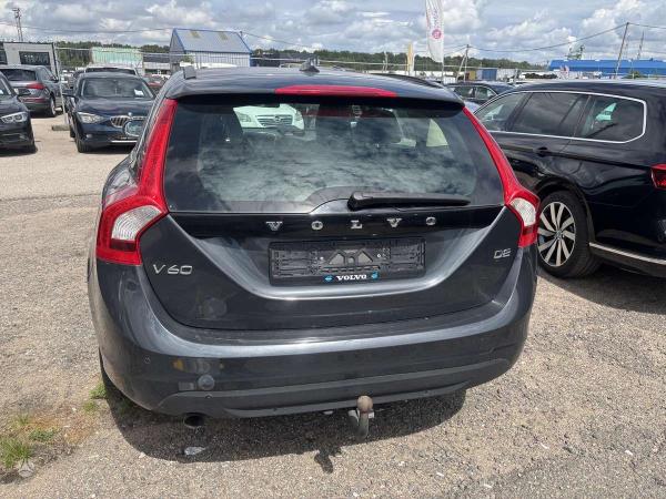Grey Volvo V60 2013 in Kaunas, with an engine capacity of 1.56 L and mileage of 290 thousand km for 5100 €, photo 5 on AUTOMOTO.COM.LV