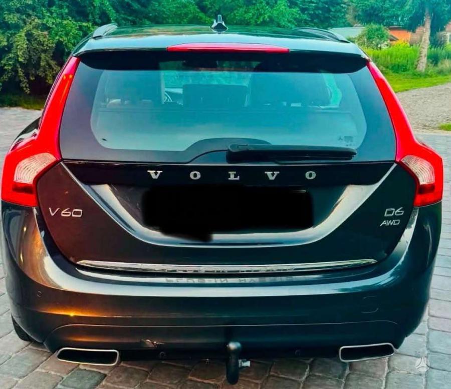 Grey Volvo V60 2013 in Ignalina, with an engine capacity of 0.00 L and mileage of 334 thousand km for 5450 €, photo 4 on AUTOMOTO.COM.LV