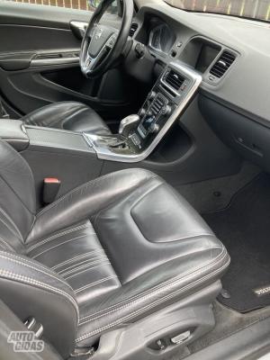 Grey Volvo V60 2013 in Vilnius, with an engine capacity of 2.40 L and mileage of 290 thousand km for 5850 €, photo 7 on AUTOMOTO.COM.LV