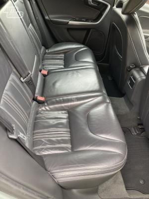 Grey Volvo V60 2013 in Vilnius, with an engine capacity of 2.40 L and mileage of 290 thousand km for 5850 €, photo 8 on AUTOMOTO.COM.LV