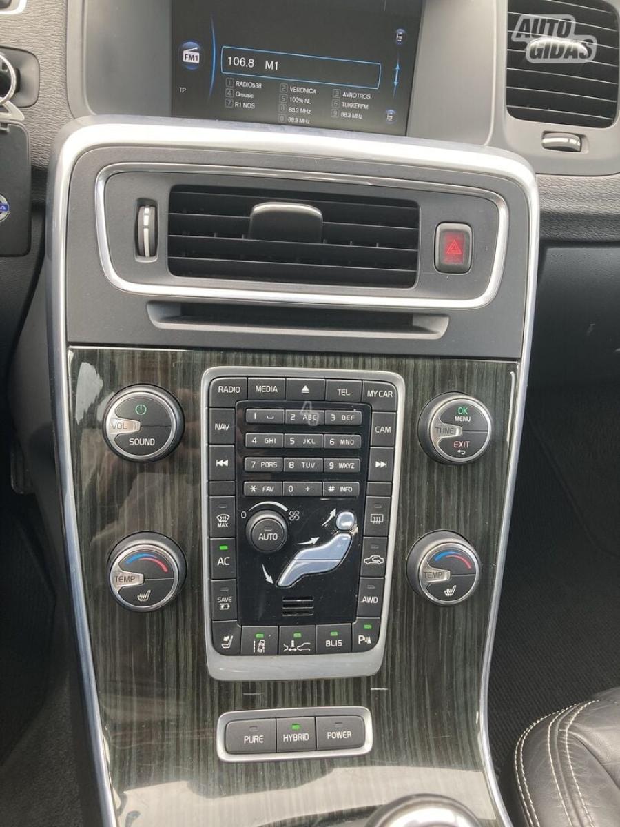 Grey Volvo V60 2013 in Vilnius, with an engine capacity of 2.40 L and mileage of 290 thousand km for 5850 €, photo 13 on AUTOMOTO.COM.LV