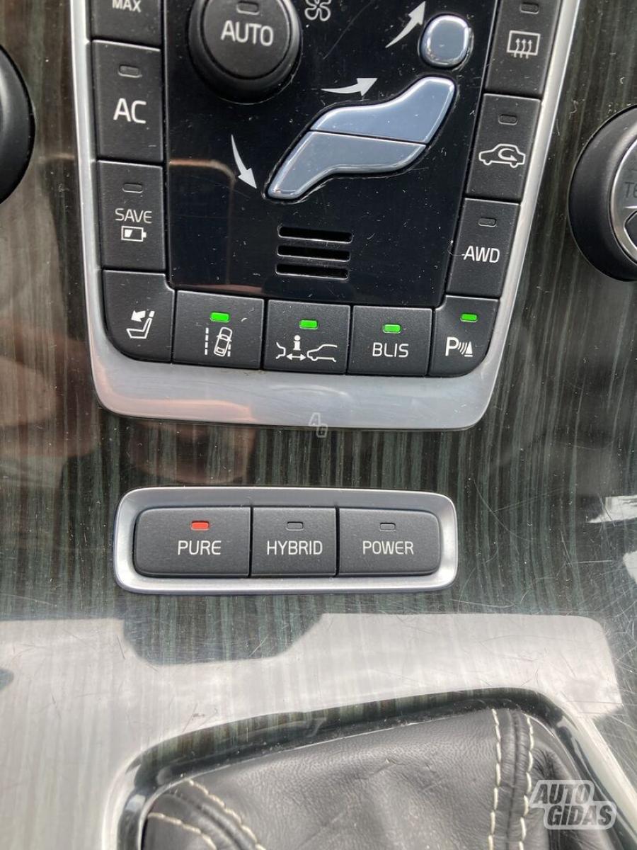 Grey Volvo V60 2013 in Vilnius, with an engine capacity of 2.40 L and mileage of 290 thousand km for 5849 €, photo 11 on AUTOMOTO.COM.LV