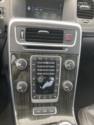 Grey Volvo V60 2013 in Vilnius, with an engine capacity of 2.40 L and mileage of 290 thousand km for 5849 €, photo 13 on AUTOMOTO.COM.LV