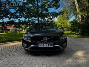 Pelēks Volvo V60 2013 Saldus, ar dzinēja tilpumu 1.60 L un nobraukumu 378 tūkst. km par 5500 €, foto 4 vietnē AUTOMOTO.COM.LV