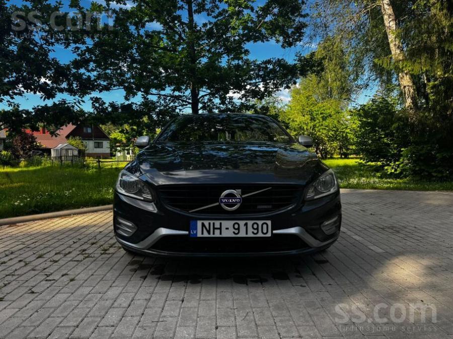 Pelēks Volvo V60 2013 Saldus, ar dzinēja tilpumu 1.60 L un nobraukumu 378 tūkst. km par 5500 €, foto 4 vietnē AUTOMOTO.COM.LV