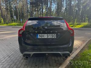 Pelēks Volvo V60 2013 Saldus, ar dzinēja tilpumu 1.60 L un nobraukumu 378 tūkst. km par 5500 €, foto 7 vietnē AUTOMOTO.COM.LV