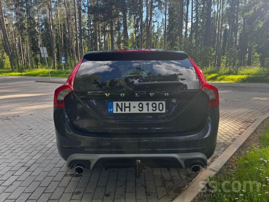 Pelēks Volvo V60 2013 Saldus, ar dzinēja tilpumu 1.60 L un nobraukumu 378 tūkst. km par 5500 €, foto 7 vietnē AUTOMOTO.COM.LV
