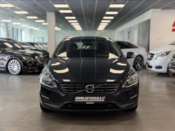 Pelēks Volvo V60 2013 Klaipėda, ar dzinēja tilpumu 1.56 L un nobraukumu 201 tūkst. km par 7750 €, foto 3 vietnē AUTOMOTO.COM.LV