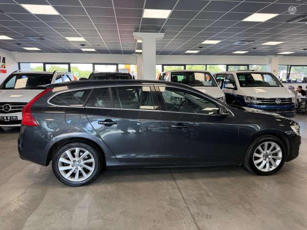 Pelēks Volvo V60 2013 Klaipėda, ar dzinēja tilpumu 1.56 L un nobraukumu 201 tūkst. km par 7750 €, foto 5 vietnē AUTOMOTO.COM.LV