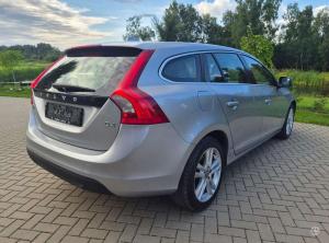 Pelēks Volvo V60 2013 Utena, ar dzinēja tilpumu 2.00 L un nobraukumu 265 tūkst. km par 6450 €, foto 13 vietnē AUTOMOTO.COM.LV