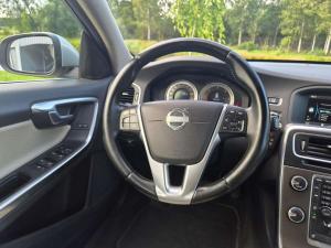 Pelēks Volvo V60 2013 Utena, ar dzinēja tilpumu 2.00 L un nobraukumu 265 tūkst. km par 6450 €, foto 19 vietnē AUTOMOTO.COM.LV