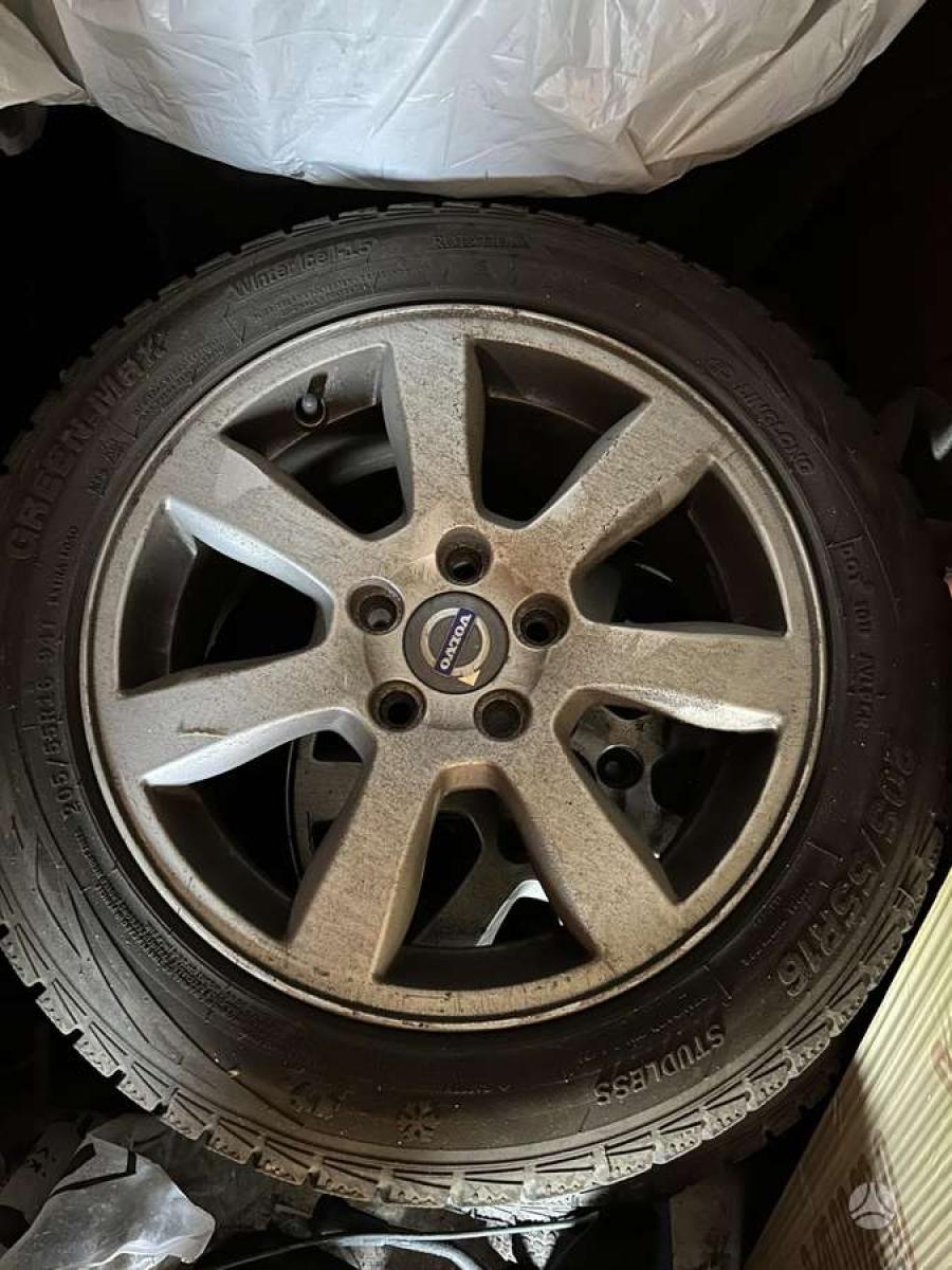 Pelēks Volvo V60 2013 Panevēža, ar dzinēja tilpumu 1.98 L un nobraukumu 291 tūkst. km par 6950 €, foto 18 vietnē AUTOMOTO.COM.LV