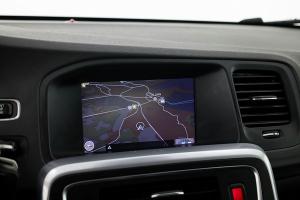 Pelēks Volvo V60 2013 Tallina, ar dzinēja tilpumu 1.60 L un nobraukumu 395 tūkst. km par 3299 €, foto 9 vietnē AUTOMOTO.COM.LV