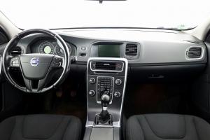 Pelēks Volvo V60 2013 Tallina, ar dzinēja tilpumu 1.60 L un nobraukumu 395 tūkst. km par 3299 €, foto 14 vietnē AUTOMOTO.COM.LV