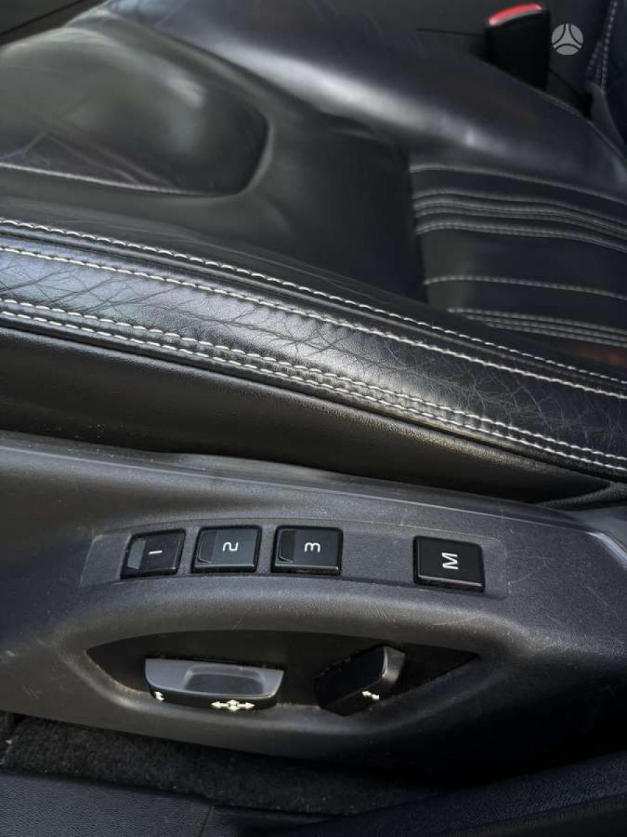 Pelēks Volvo V60 2013 Viļņa, ar dzinēja tilpumu 2.40 L un nobraukumu 258 tūkst. km par 5999 €, foto 10 vietnē AUTOMOTO.COM.LV