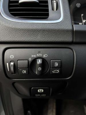 Pelēks Volvo V60 2013 Viļņa, ar dzinēja tilpumu 2.40 L un nobraukumu 258 tūkst. km par 5999 €, foto 11 vietnē AUTOMOTO.COM.LV