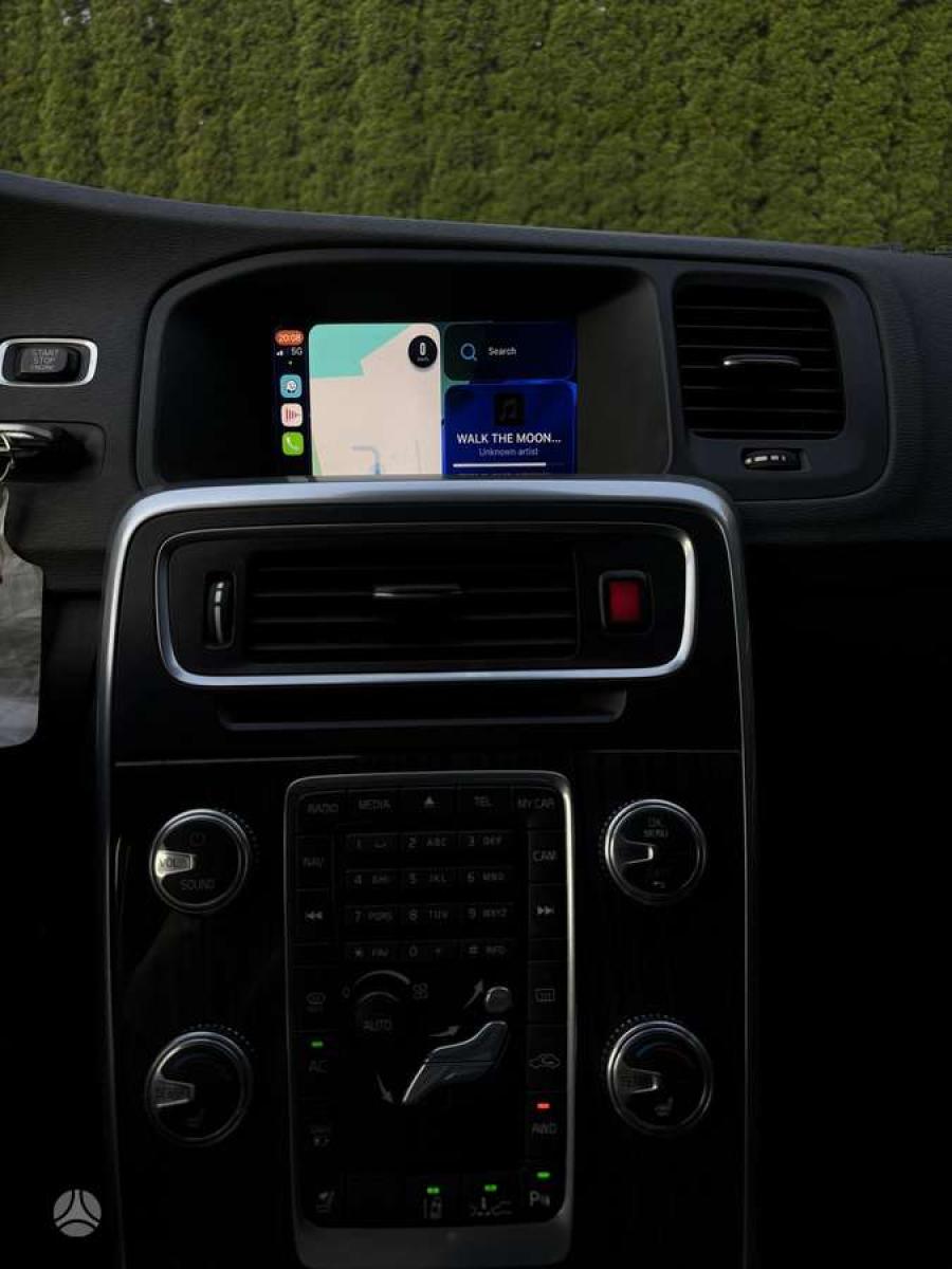 Pelēks Volvo V60 2013 Viļņa, ar dzinēja tilpumu 2.40 L un nobraukumu 258 tūkst. km par 5999 €, foto 13 vietnē AUTOMOTO.COM.LV