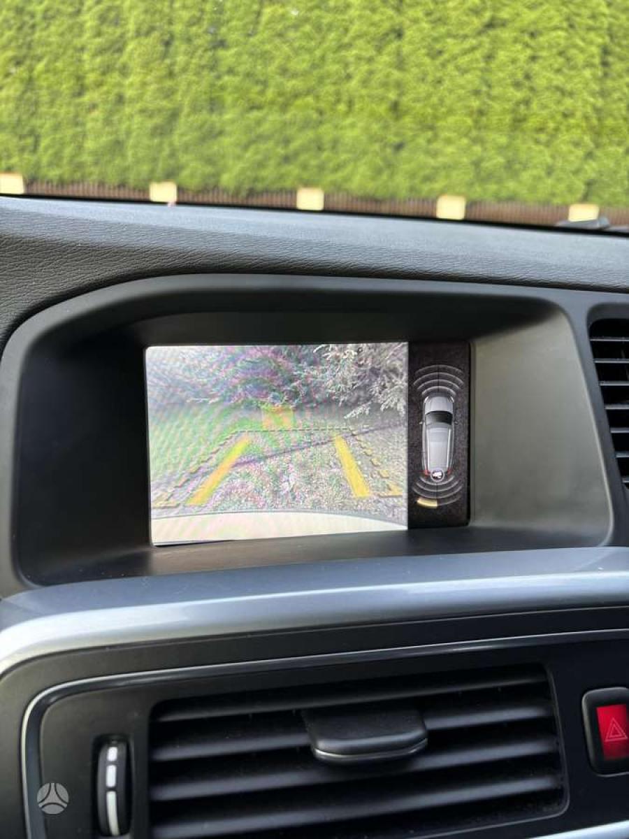 Pelēks Volvo V60 2013 Viļņa, ar dzinēja tilpumu 2.40 L un nobraukumu 258 tūkst. km par 5999 €, foto 14 vietnē AUTOMOTO.COM.LV