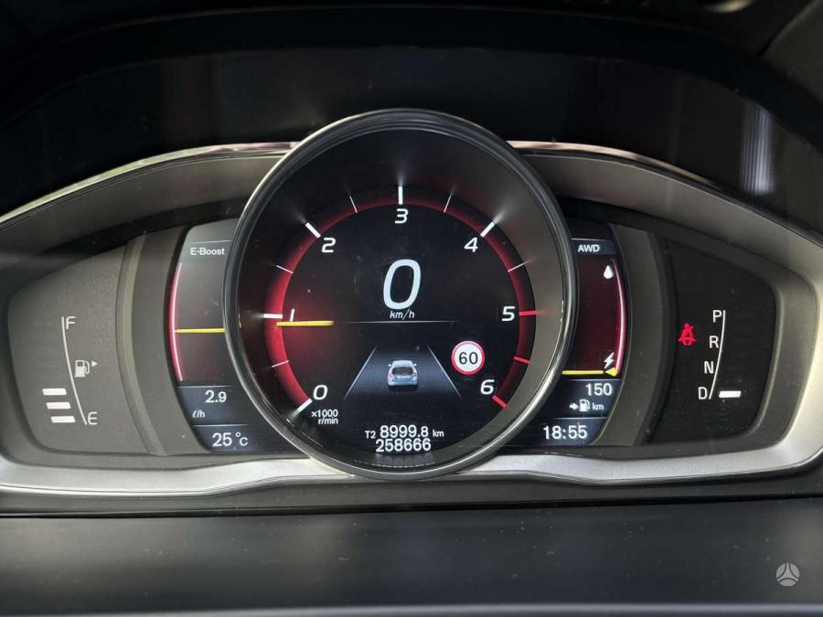 Pelēks Volvo V60 2013 Viļņa, ar dzinēja tilpumu 2.40 L un nobraukumu 258 tūkst. km par 5999 €, foto 15 vietnē AUTOMOTO.COM.LV